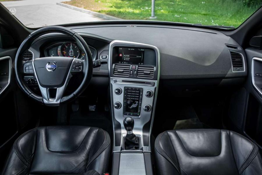 Balts Volvo XC60 2014 Elektrėnai, ar dzinēja tilpumu 2.40 L un nobraukumu 237 tūkst. km par 11350 €, foto 10 vietnē AUTOMOTO.COM.LV