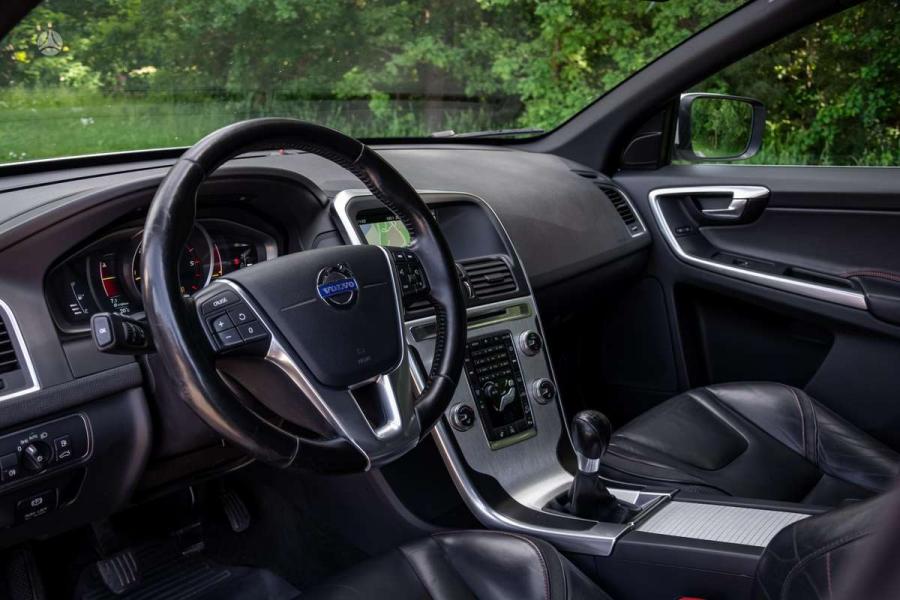 Balts Volvo XC60 2014 Elektrėnai, ar dzinēja tilpumu 2.40 L un nobraukumu 237 tūkst. km par 11350 €, foto 12 vietnē AUTOMOTO.COM.LV