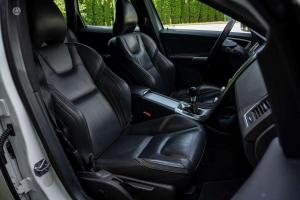 Balts Volvo XC60 2014 Elektrėnai, ar dzinēja tilpumu 2.40 L un nobraukumu 237 tūkst. km par 11350 €, foto 14 vietnē AUTOMOTO.COM.LV