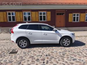 Balts Volvo XC60 2014 Jelgava, ar dzinēja tilpumu 2.00 L un nobraukumu 0 tūkst. km par 8590 €, foto 8 vietnē AUTOMOTO.COM.LV