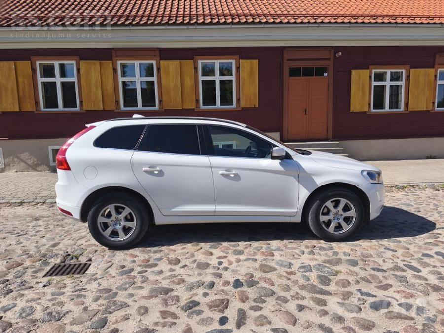 Balts Volvo XC60 2014 Jelgava, ar dzinēja tilpumu 2.00 L un nobraukumu 0 tūkst. km par 8590 €, foto 8 vietnē AUTOMOTO.COM.LV
