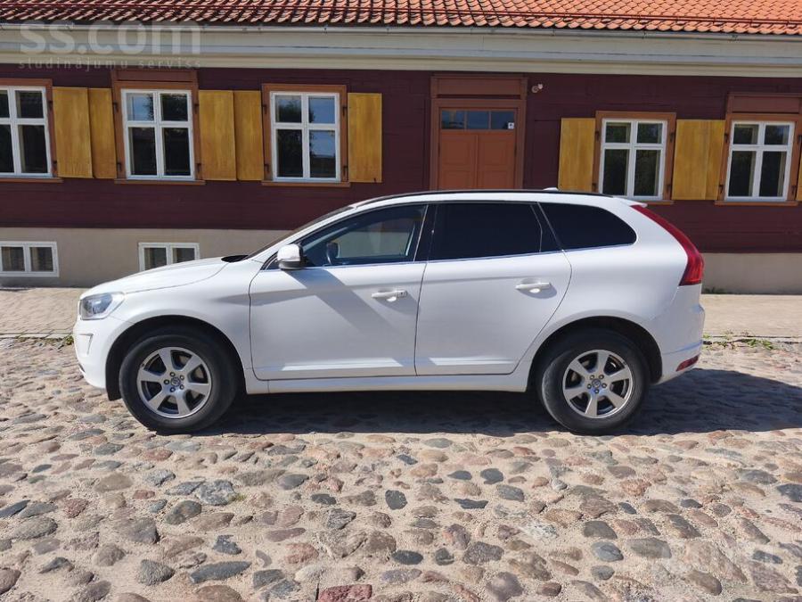 Balts Volvo XC60 2014 Jelgava, ar dzinēja tilpumu 2.00 L un nobraukumu 0 tūkst. km par 8590 €, foto 9 vietnē AUTOMOTO.COM.LV