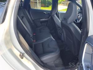 Balts Volvo XC60 2014 Jelgava, ar dzinēja tilpumu 2.00 L un nobraukumu 0 tūkst. km par 8590 €, foto 13 vietnē AUTOMOTO.COM.LV