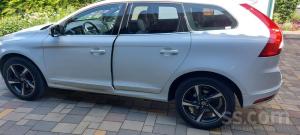 White Volvo XC60 2014 in Saldus, with an engine capacity of 2.00 L and mileage of 318 thousand km for 8000 €, photo 21 on AUTOMOTO.COM.LV