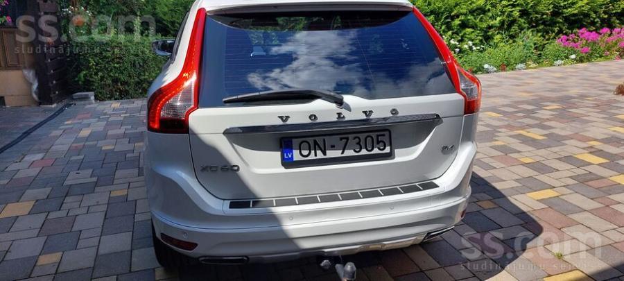 White Volvo XC60 2014 in Saldus, with an engine capacity of 2.00 L and mileage of 318 thousand km for 8000 €, photo 22 on AUTOMOTO.COM.LV