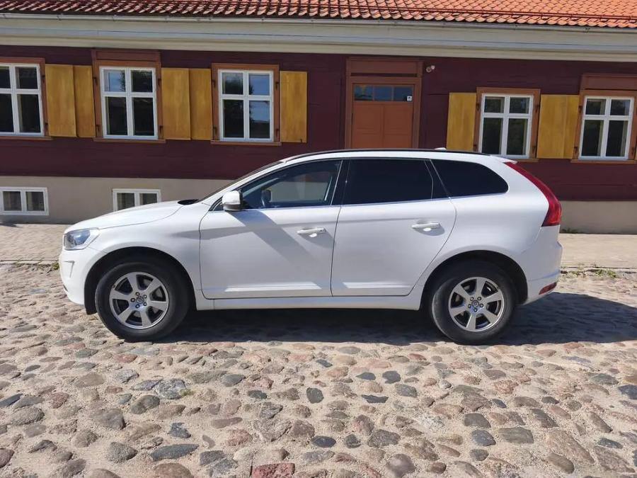 Balts Volvo XC60 2014 Jelgava, ar dzinēja tilpumu 2.00 L un nobraukumu 307 tūkst. km par 8590 €, foto 8 vietnē AUTOMOTO.COM.LV