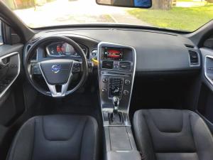 Balts Volvo XC60 2014 Jelgava, ar dzinēja tilpumu 2.00 L un nobraukumu 307 tūkst. km par 8590 €, foto 12 vietnē AUTOMOTO.COM.LV