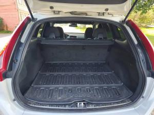 Balts Volvo XC60 2014 Jelgava, ar dzinēja tilpumu 2.00 L un nobraukumu 307 tūkst. km par 8590 €, foto 21 vietnē AUTOMOTO.COM.LV