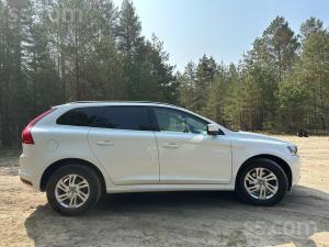 Balts Volvo XC60 2014 Rīga, ar dzinēja tilpumu 2.00 L un nobraukumu 0 tūkst. km par 8750 €, foto 4 vietnē AUTOMOTO.COM.LV