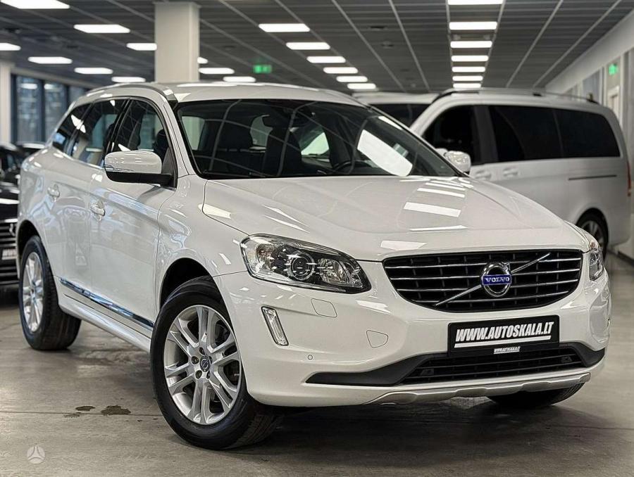 White Volvo XC60 2014 in Klaipeda, with an engine capacity of 1.97 L and mileage of 240 thousand km for 14900 €, photo 12 on AUTOMOTO.COM.LV