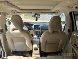 Белый Вольво ХС60 2014 в Рига, объемом двигателя 2.00 л и пробегом 355 тыс. км за 8750 €, фото 8 на AUTOMOTO.COM.LV