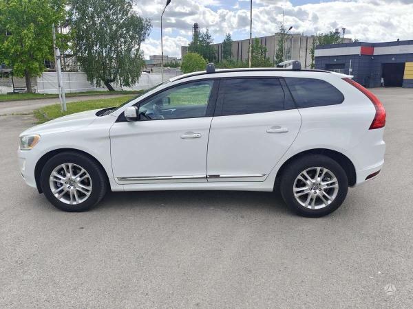 Balts Volvo XC60 2014 Viļņa, ar dzinēja tilpumu 3.20 L un nobraukumu 246 tūkst. km par 9400 €, foto 2 vietnē AUTOMOTO.COM.LV