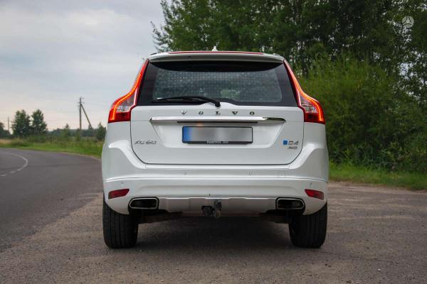 Balts Volvo XC60 2014 Elektrėnai, ar dzinēja tilpumu 2.40 L un nobraukumu 237 tūkst. km par 11650 €, foto 6 vietnē AUTOMOTO.COM.LV