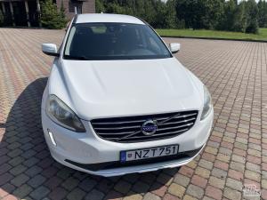 Белый Вольво ХС60 2014 в Плунге, объемом двигателя 2.00 л и пробегом 245 тыс. км за 7800 €, фото 5 на AUTOMOTO.COM.LV