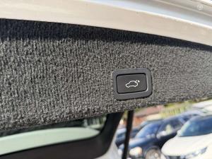 Balts Volvo XC60 2014 Utena, ar dzinēja tilpumu 2.40 L un nobraukumu 280 tūkst. km par 8390 €, foto 18 vietnē AUTOMOTO.COM.LV