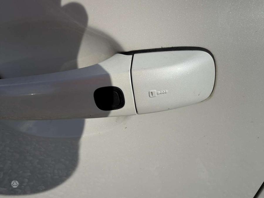Balts Volvo XC60 2014 Utena, ar dzinēja tilpumu 2.40 L un nobraukumu 280 tūkst. km par 8390 €, foto 19 vietnē AUTOMOTO.COM.LV