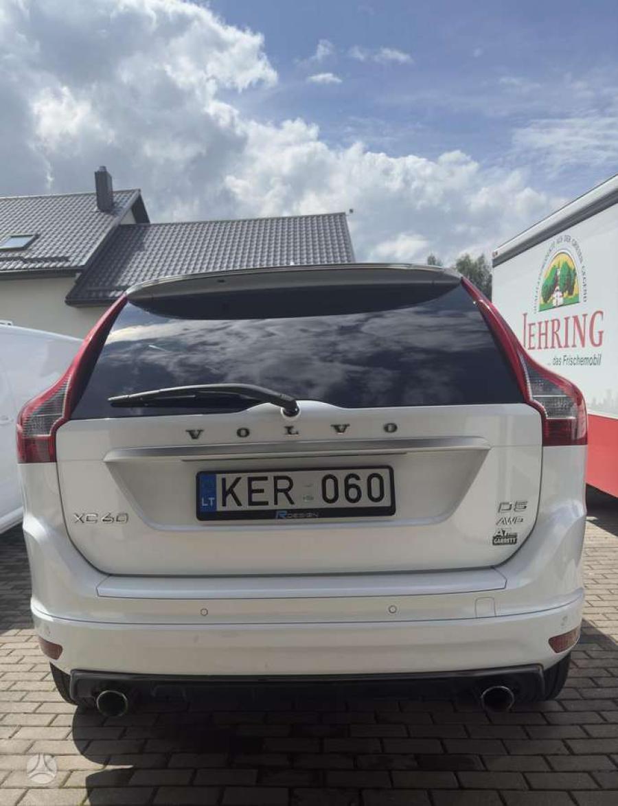 Balts Volvo XC60 2014 Tauragė, ar dzinēja tilpumu 2.40 L un nobraukumu 114 tūkst. km par 14300 €, foto 6 vietnē AUTOMOTO.COM.LV