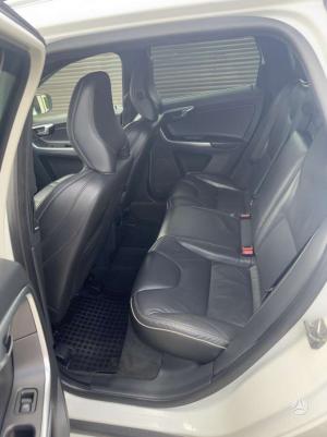 Balts Volvo XC60 2014 Tauragė, ar dzinēja tilpumu 2.40 L un nobraukumu 114 tūkst. km par 14300 €, foto 12 vietnē AUTOMOTO.COM.LV