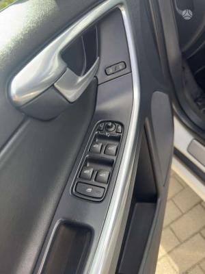 Balts Volvo XC60 2014 Tauragė, ar dzinēja tilpumu 2.40 L un nobraukumu 114 tūkst. km par 14300 €, foto 14 vietnē AUTOMOTO.COM.LV