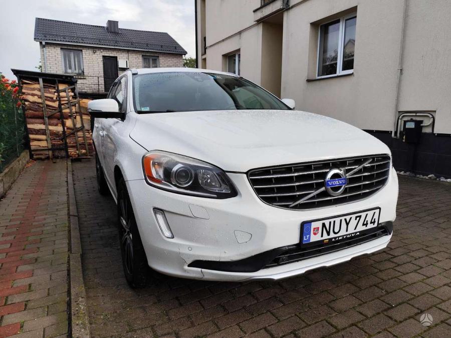 Balts Volvo XC60 2014 Kauņa, ar dzinēja tilpumu 2.95 L un nobraukumu 298 tūkst. km par 10800 €, foto 5 vietnē AUTOMOTO.COM.LV