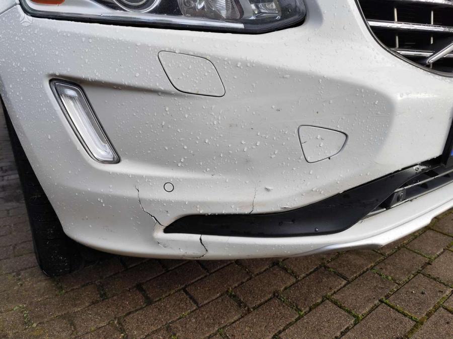Balts Volvo XC60 2014 Kauņa, ar dzinēja tilpumu 2.95 L un nobraukumu 298 tūkst. km par 10800 €, foto 6 vietnē AUTOMOTO.COM.LV