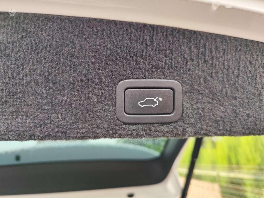 Balts Volvo XC60 2014 Kauņa, ar dzinēja tilpumu 2.95 L un nobraukumu 298 tūkst. km par 10800 €, foto 12 vietnē AUTOMOTO.COM.LV