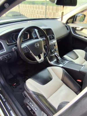 Balts Volvo XC60 2014 Kauņa, ar dzinēja tilpumu 2.95 L un nobraukumu 298 tūkst. km par 10800 €, foto 15 vietnē AUTOMOTO.COM.LV