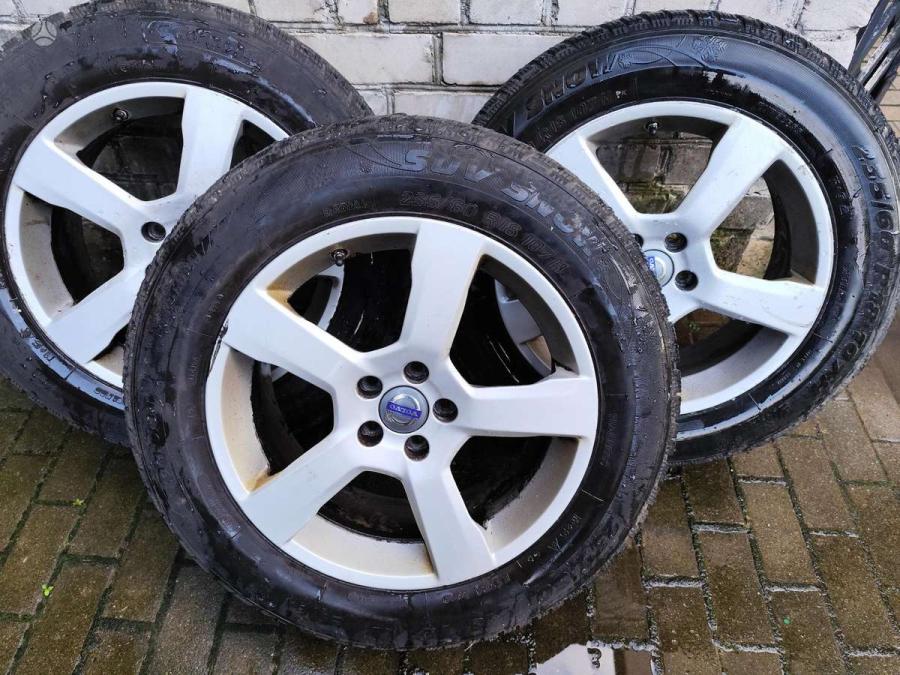 Balts Volvo XC60 2014 Kauņa, ar dzinēja tilpumu 2.95 L un nobraukumu 298 tūkst. km par 10800 €, foto 23 vietnē AUTOMOTO.COM.LV
