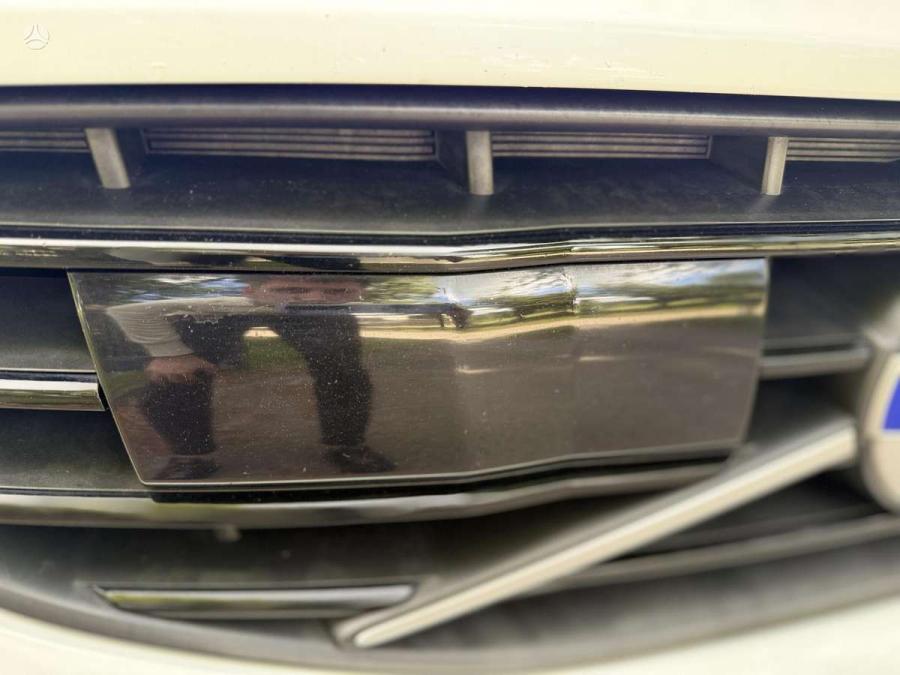 Balts Volvo XC60 2014 Kazlų Rūda, ar dzinēja tilpumu 1.97 L un nobraukumu 259 tūkst. km par 11000 €, foto 5 vietnē AUTOMOTO.COM.LV