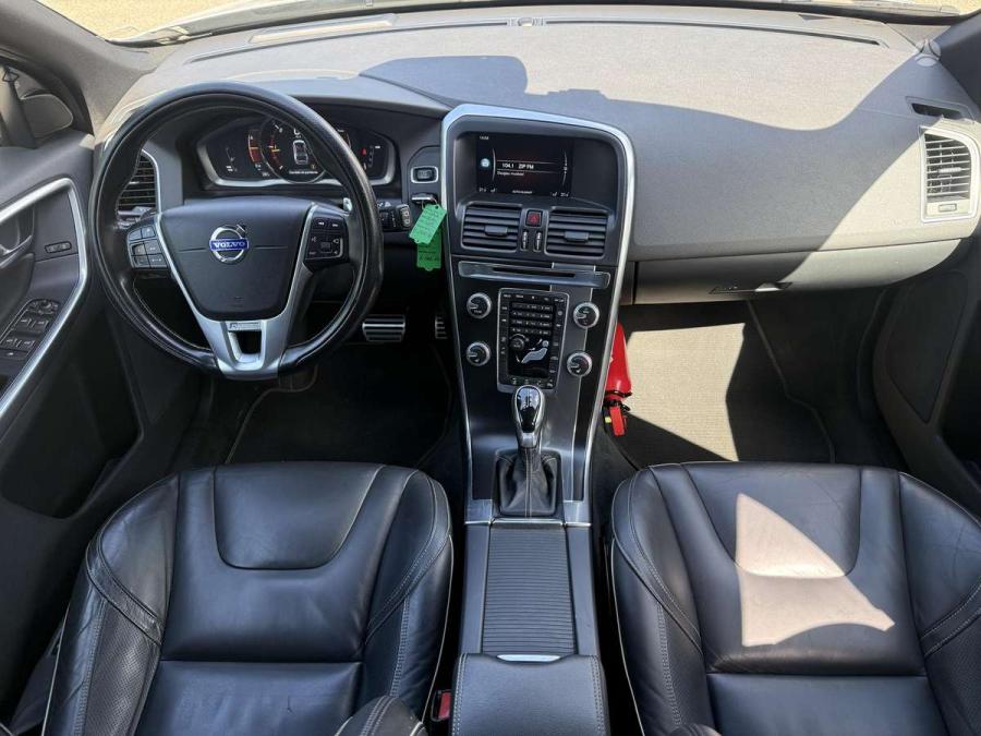Balts Volvo XC60 2014 Kazlų Rūda, ar dzinēja tilpumu 1.97 L un nobraukumu 259 tūkst. km par 11000 €, foto 15 vietnē AUTOMOTO.COM.LV