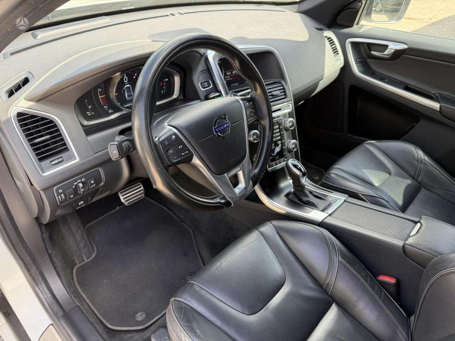 Balts Volvo XC60 2014 Kazlų Rūda, ar dzinēja tilpumu 1.97 L un nobraukumu 259 tūkst. km par 11000 €, foto 16 vietnē AUTOMOTO.COM.LV