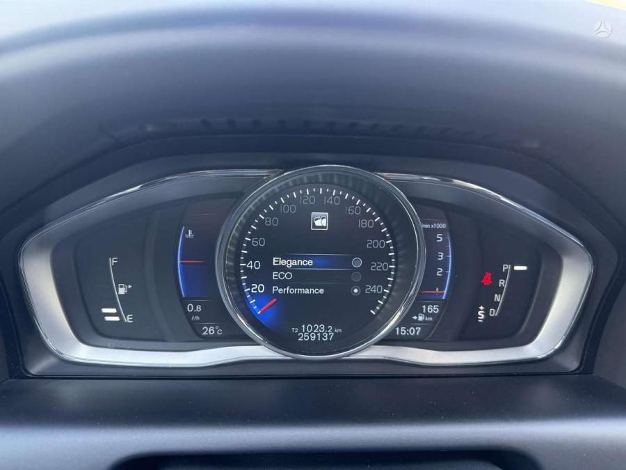 Balts Volvo XC60 2014 Kazlų Rūda, ar dzinēja tilpumu 1.97 L un nobraukumu 259 tūkst. km par 11000 €, foto 26 vietnē AUTOMOTO.COM.LV