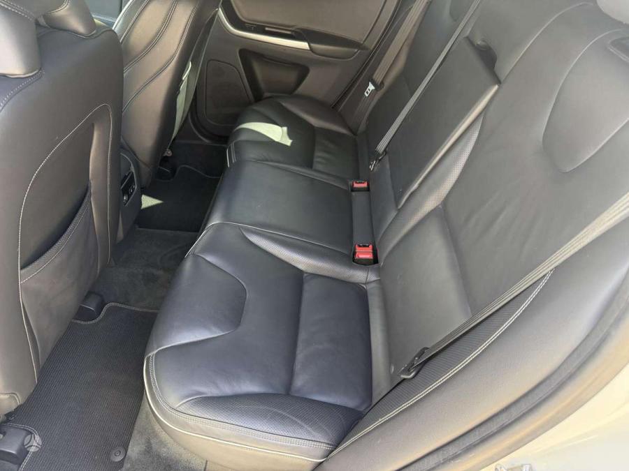 Balts Volvo XC60 2014 Kazlų Rūda, ar dzinēja tilpumu 1.97 L un nobraukumu 259 tūkst. km par 11000 €, foto 29 vietnē AUTOMOTO.COM.LV