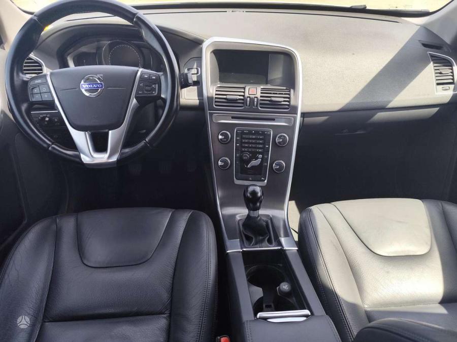 Balts Volvo XC60 2014 Kauņa, ar dzinēja tilpumu 1.98 L un nobraukumu 250 tūkst. km par 10250 €, foto 9 vietnē AUTOMOTO.COM.LV