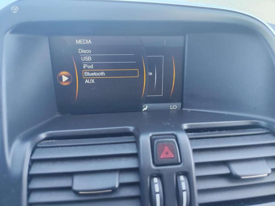 Balts Volvo XC60 2014 Kauņa, ar dzinēja tilpumu 1.98 L un nobraukumu 250 tūkst. km par 10250 €, foto 15 vietnē AUTOMOTO.COM.LV