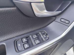 Balts Volvo XC60 2014 Kauņa, ar dzinēja tilpumu 1.98 L un nobraukumu 250 tūkst. km par 10250 €, foto 17 vietnē AUTOMOTO.COM.LV