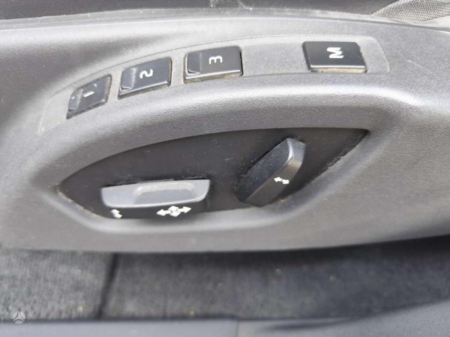 Balts Volvo XC60 2014 Kauņa, ar dzinēja tilpumu 1.98 L un nobraukumu 250 tūkst. km par 10250 €, foto 18 vietnē AUTOMOTO.COM.LV