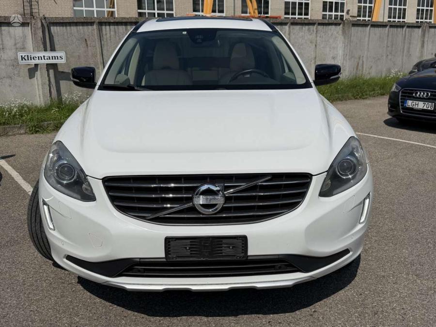Balts Volvo XC60 2014 Viļņa, ar dzinēja tilpumu 2.40 L un nobraukumu 201 tūkst. km par 12900 €, foto 6 vietnē AUTOMOTO.COM.LV