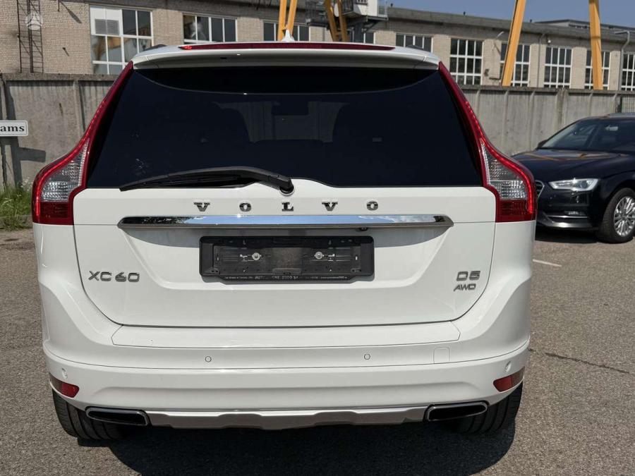 Balts Volvo XC60 2014 Viļņa, ar dzinēja tilpumu 2.40 L un nobraukumu 201 tūkst. km par 12900 €, foto 12 vietnē AUTOMOTO.COM.LV