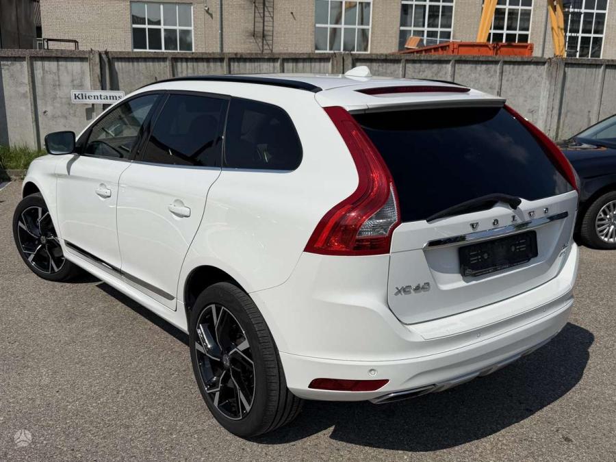 Balts Volvo XC60 2014 Viļņa, ar dzinēja tilpumu 2.40 L un nobraukumu 201 tūkst. km par 12900 €, foto 14 vietnē AUTOMOTO.COM.LV