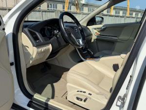 Balts Volvo XC60 2014 Viļņa, ar dzinēja tilpumu 2.40 L un nobraukumu 201 tūkst. km par 12900 €, foto 25 vietnē AUTOMOTO.COM.LV