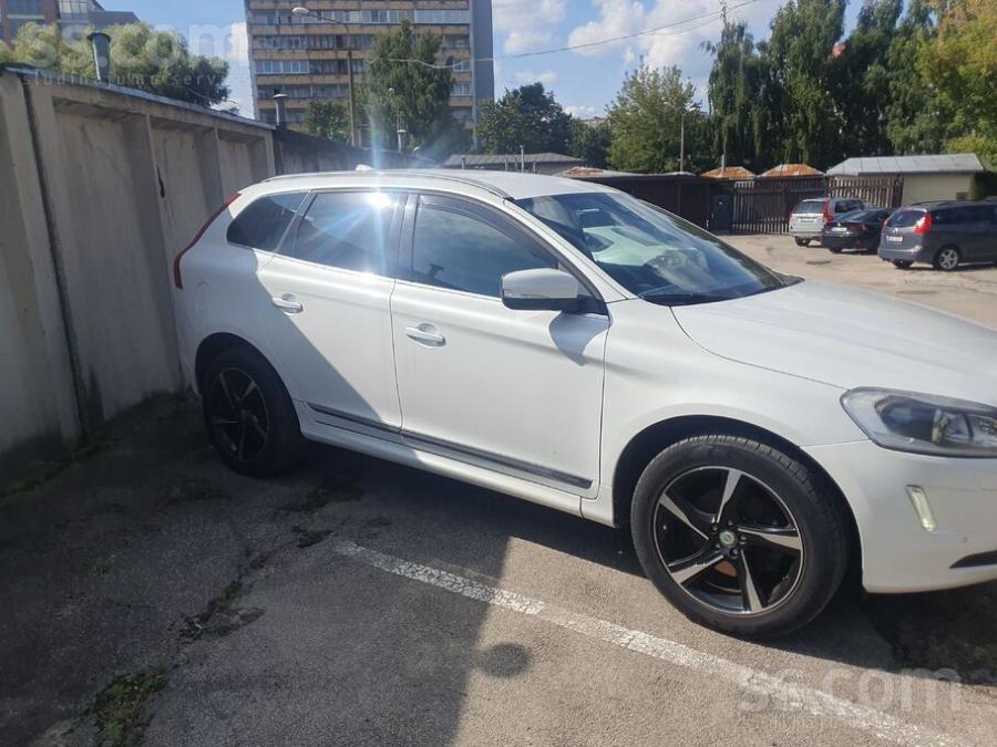 Balts Volvo XC60 2014 Rīga, ar dzinēja tilpumu 2.40 L un nobraukumu 0 tūkst. km par 9800 €, foto 3 vietnē AUTOMOTO.COM.LV