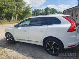 Balts Volvo XC60 2014 Rīga, ar dzinēja tilpumu 2.40 L un nobraukumu 0 tūkst. km par 9800 €, foto 4 vietnē AUTOMOTO.COM.LV