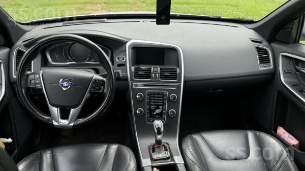 Volvo XC60 2014 Rīga vietnē Balts Volvo XC60 2014 Rīga, ar dzinēja tilpumu 2.40 L un nobraukumu 300 tūkst. km par 13000 €, foto 6 vietnē AUTOMOTO.COM.LV
