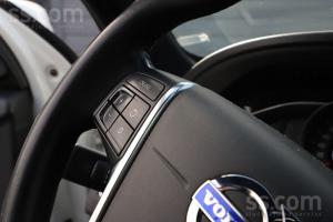 White Volvo XC60 2014 in Tukums, with an engine capacity of 2.00 L and mileage of 263 thousand km for 7900 €, photo 10 on AUTOMOTO.COM.LV