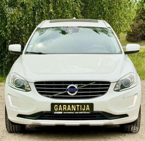 Volvo XC60 2014 in Siauliai on AUTOMOTO.COM.LV White Volvo XC60 2014 in Siauliai, with an engine capacity of 1.97 L and mileage of 250 thousand km for 11550 €, photo 6 on AUTOMOTO.COM.LV