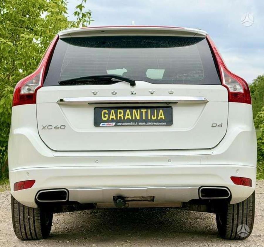 White Volvo XC60 2014 in Siauliai, with an engine capacity of 1.97 L and mileage of 250 thousand km for 11550 €, photo 7 on AUTOMOTO.COM.LV