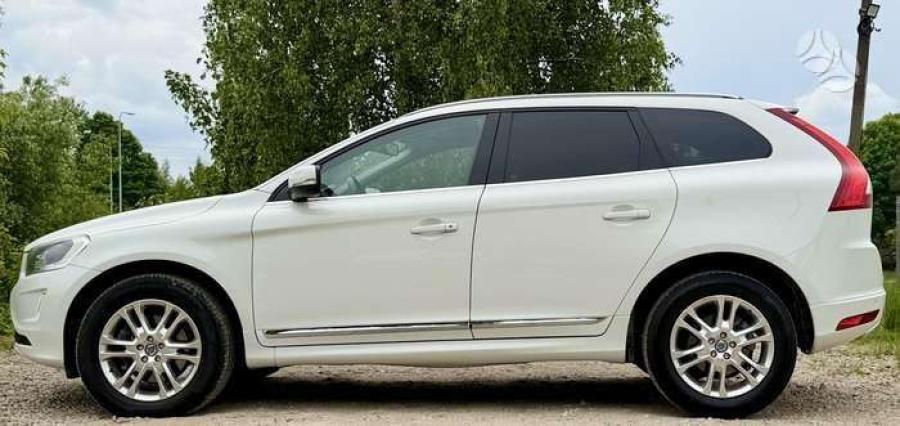 White Volvo XC60 2014 in Siauliai, with an engine capacity of 1.97 L and mileage of 250 thousand km for 11550 €, photo 14 on AUTOMOTO.COM.LV