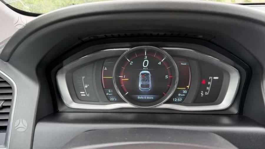 White Volvo XC60 2014 in Siauliai, with an engine capacity of 1.97 L and mileage of 250 thousand km for 11550 €, photo 25 on AUTOMOTO.COM.LV