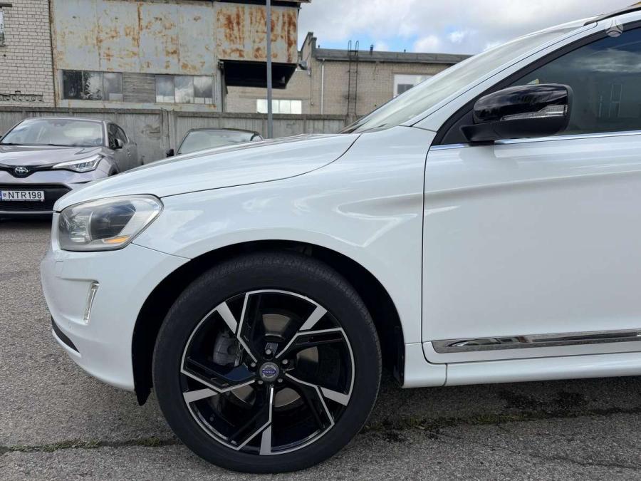 Balts Volvo XC60 2014 Viļņa, ar dzinēja tilpumu 2.40 L un nobraukumu 202 tūkst. km par 12700 €, foto 5 vietnē AUTOMOTO.COM.LV